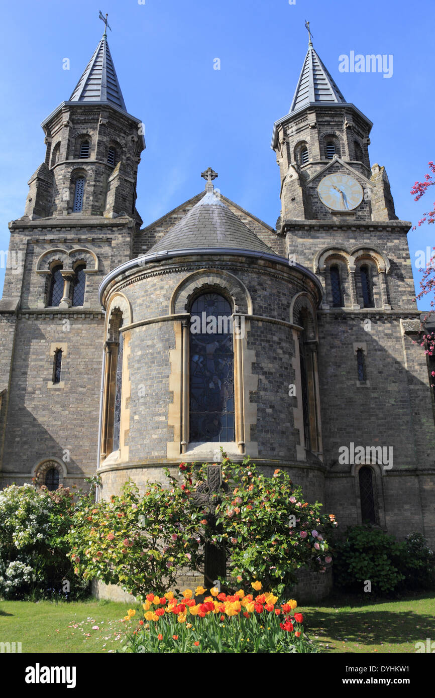 Uk holy trinity church hi-res stock photography and images - Alamy