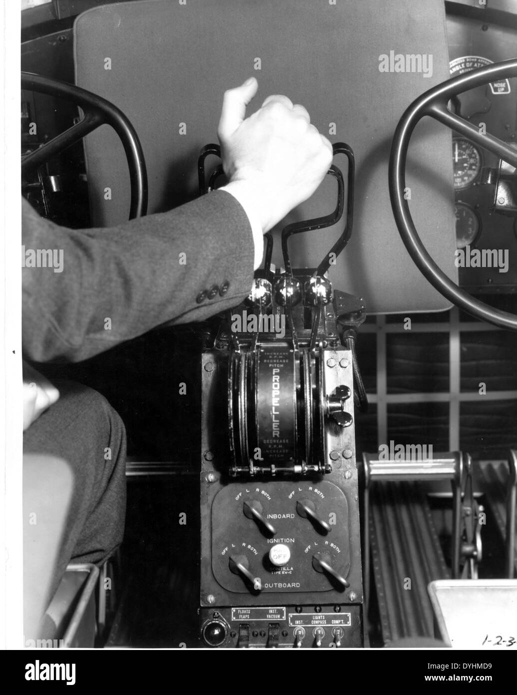 Throttle Quadrant High Resolution Stock Photography and Images - Alamy