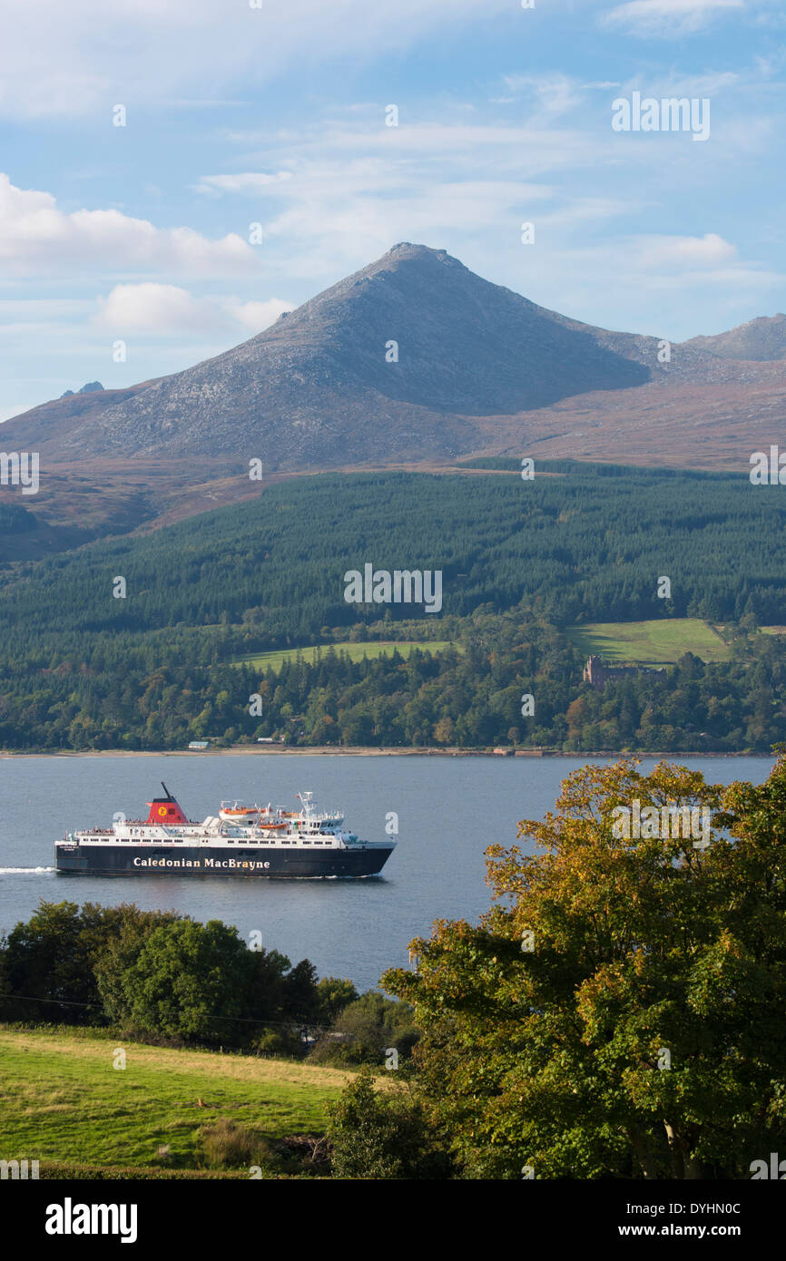 brodick ferry and goatfell arran Stock Photo - Alamy