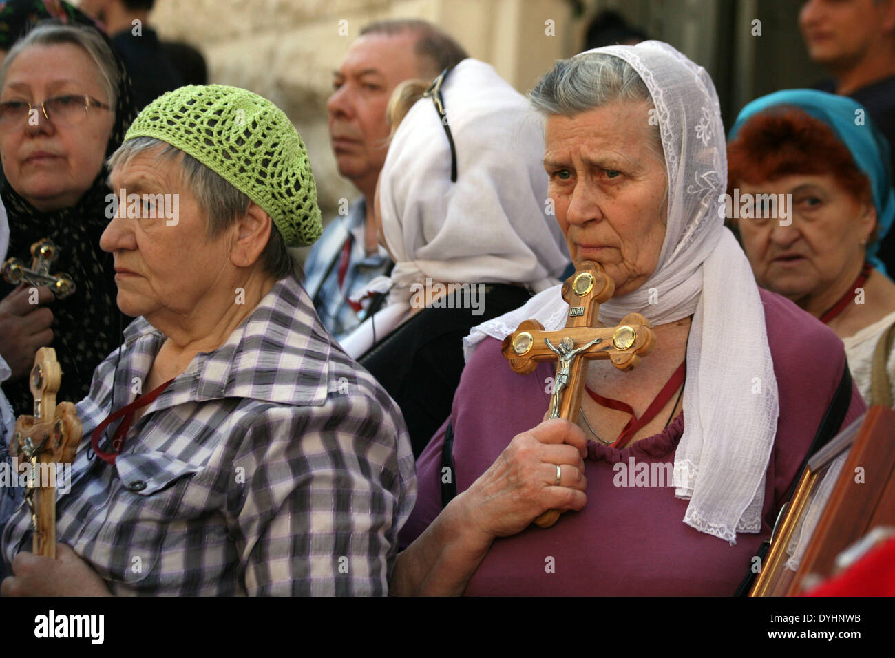 Jerusalem. 18th Apr, 2014. Christian Orthodox pilgrims participate in a ...