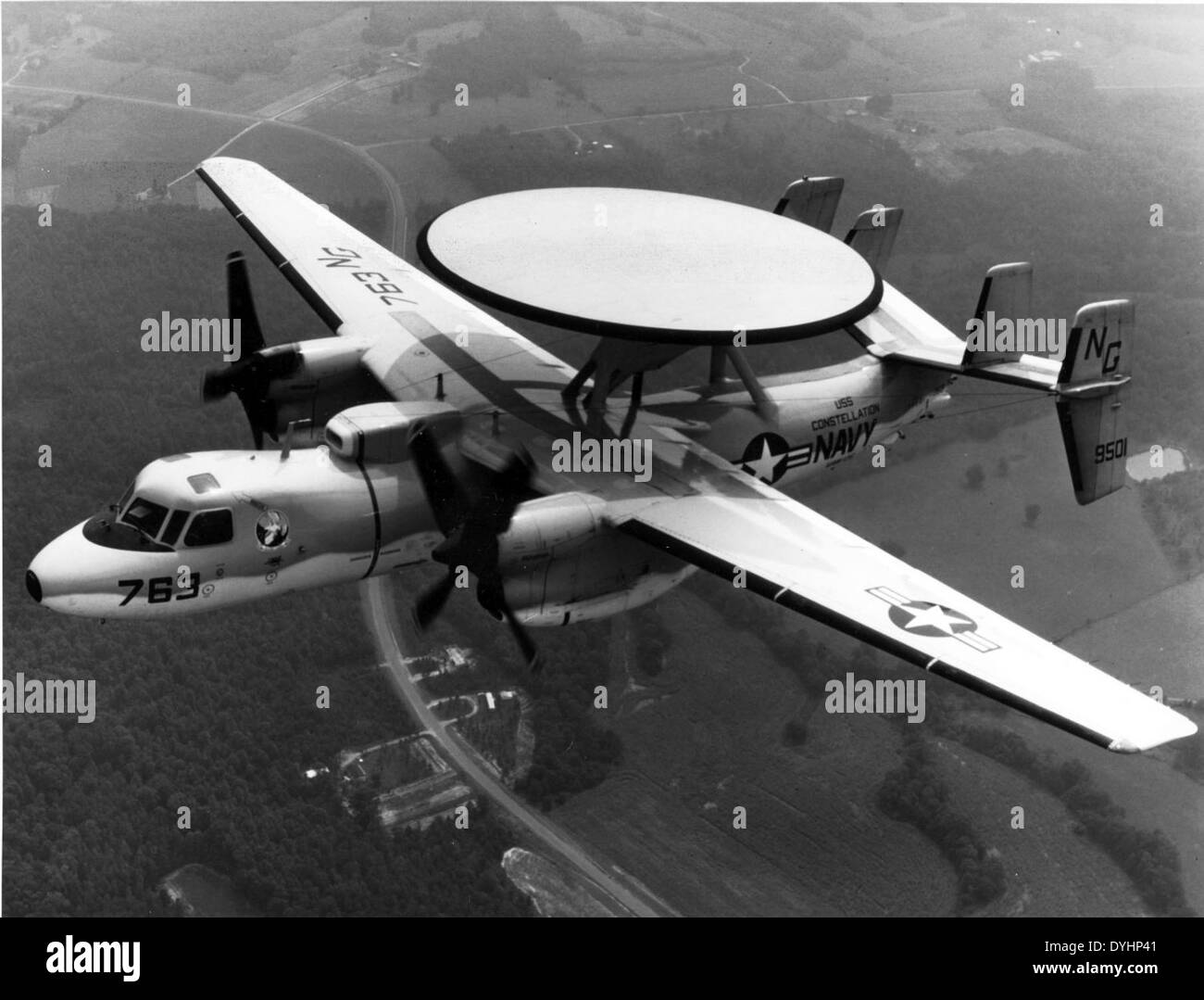 Grumman e 2 hawkeye hi-res stock photography and images - Alamy