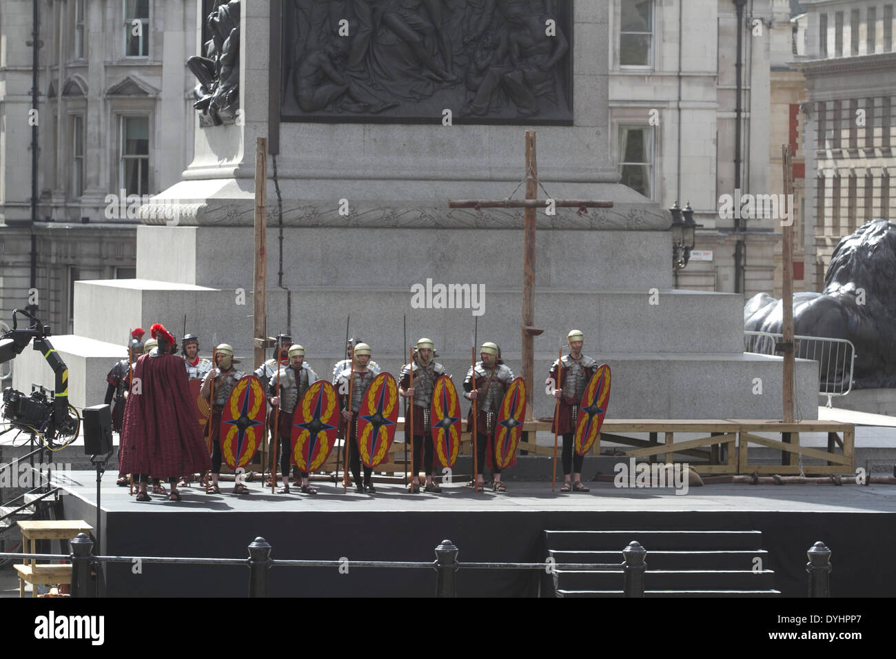 Actors dressed soldiers from hi-res stock photography and images - Alamy