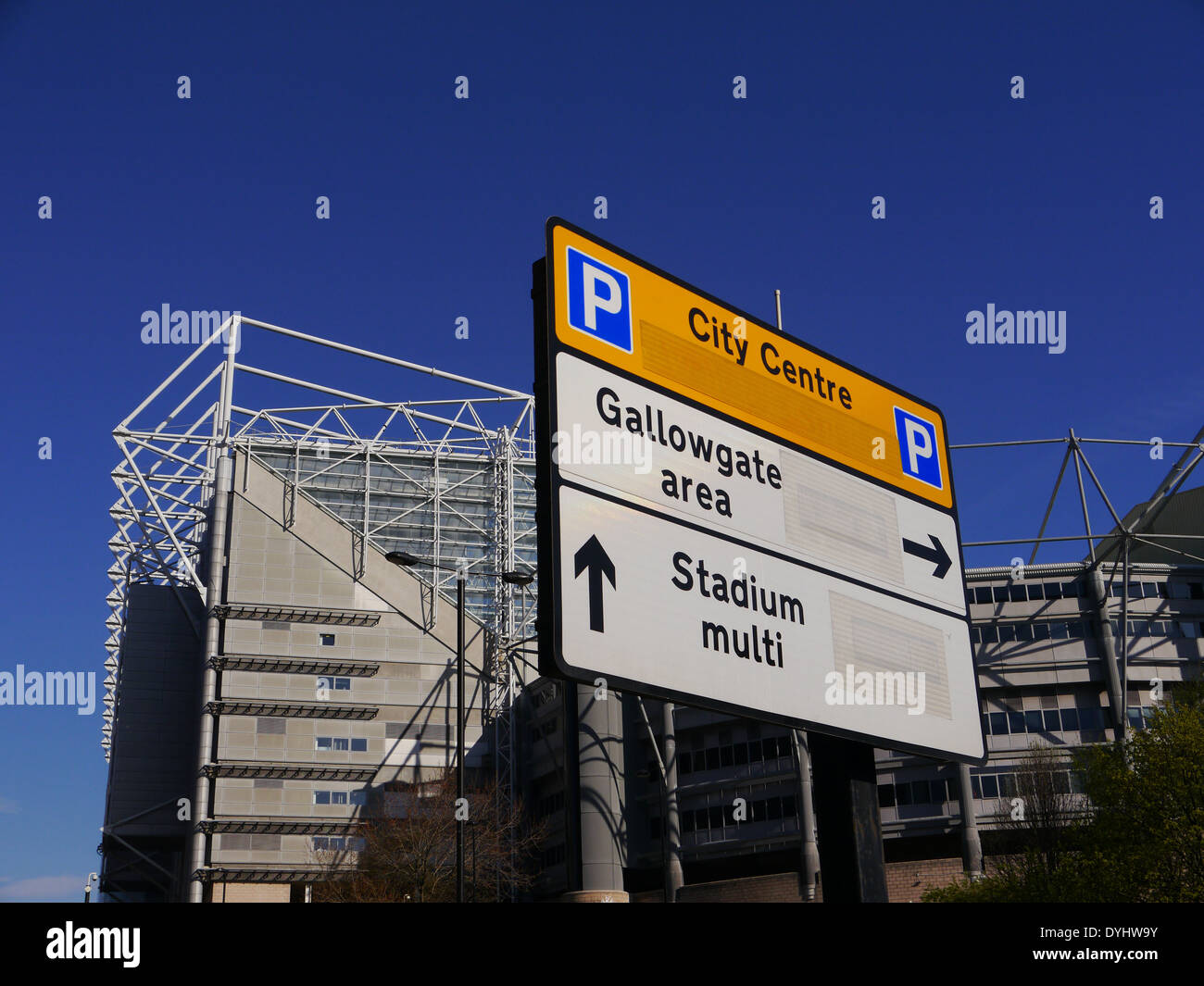 View of Newcastle United ( NUFC ) football ground and road sign, St ...