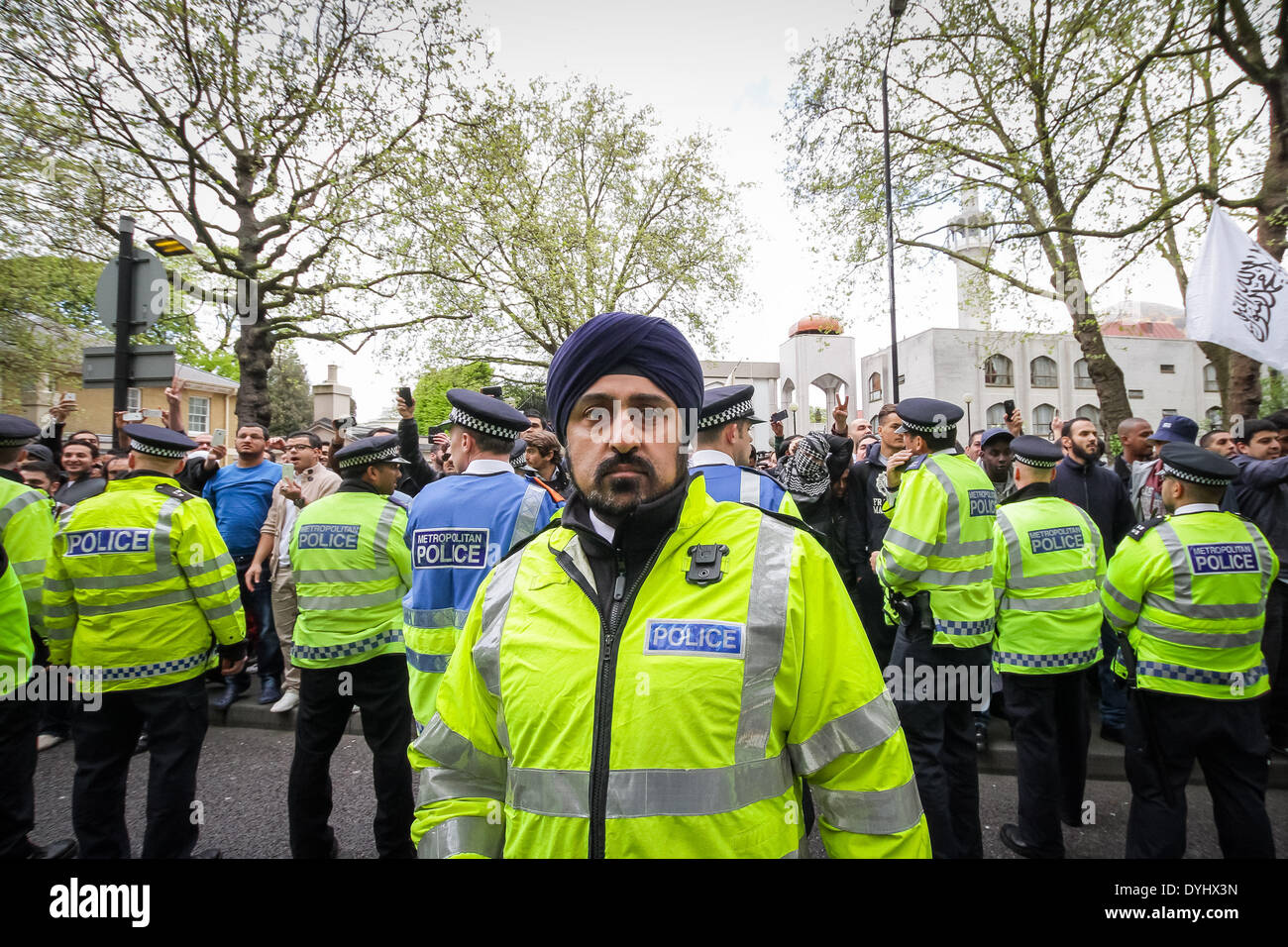 Sikh met police officer hi-res stock photography and images - Alamy