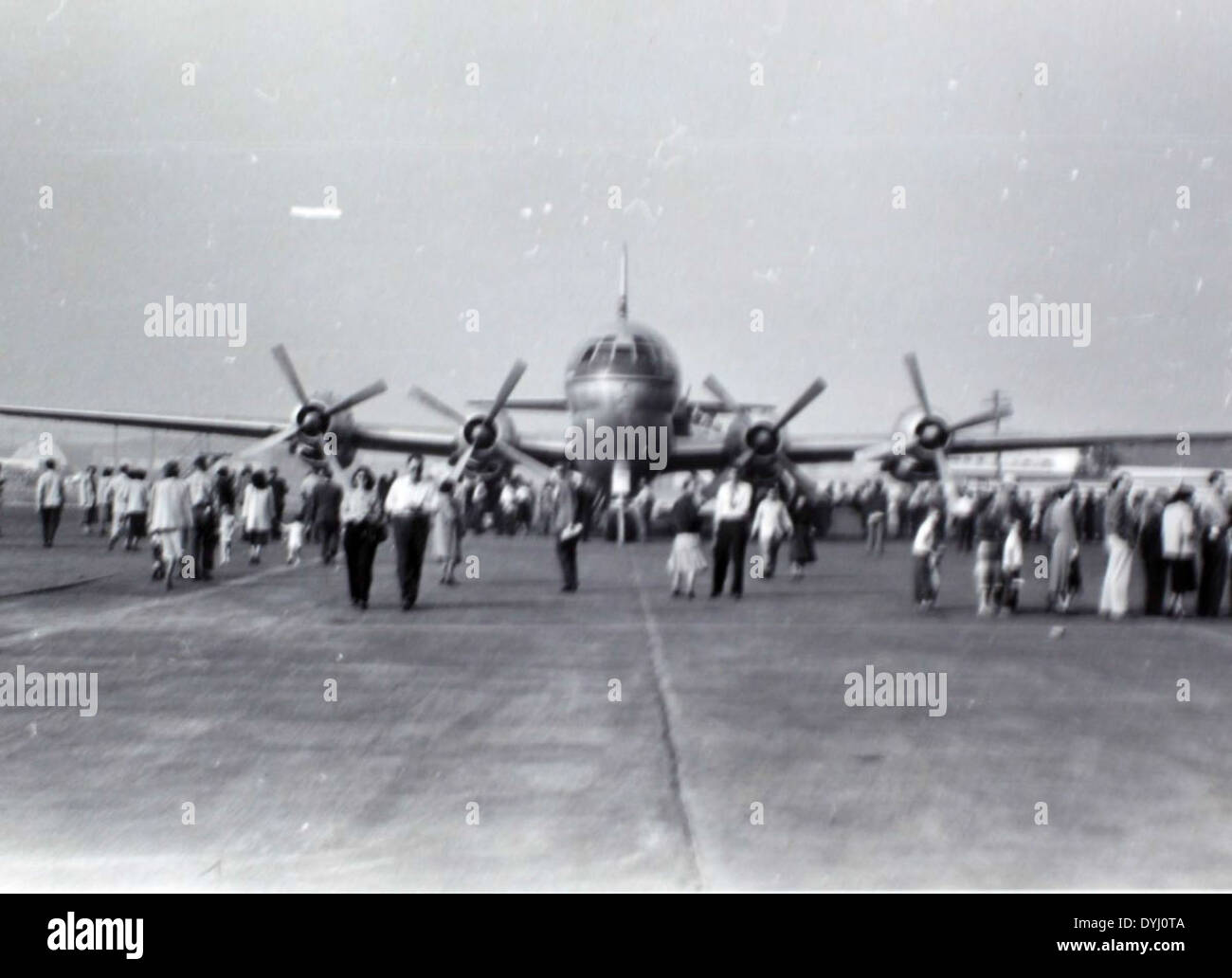Luxury air travel 1940s hi-res stock photography and images - Alamy