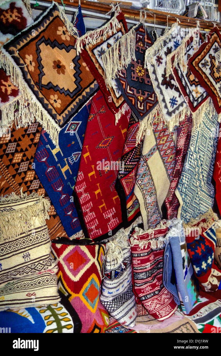 Textiles tunisia hi-res stock photography and images - Alamy