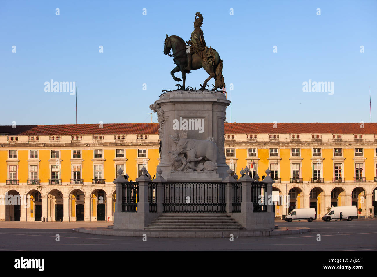 Equestrian statue of king jose i hi-res stock photography and images ...
