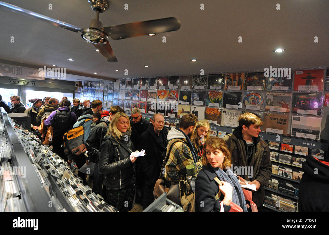 Residents records store hi-res stock photography and images - Alamy