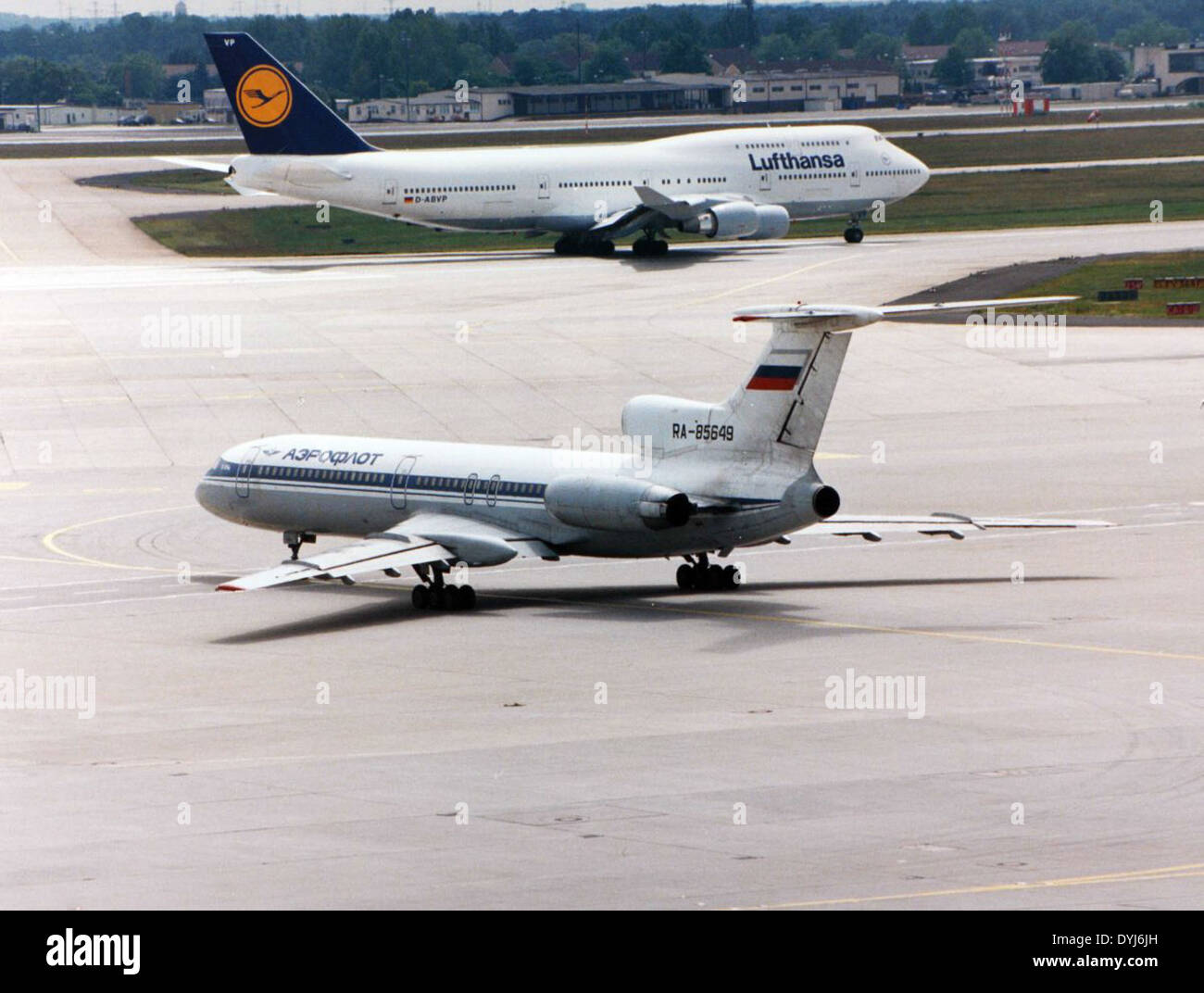 Russian built airliner hi-res stock photography and images - Alamy