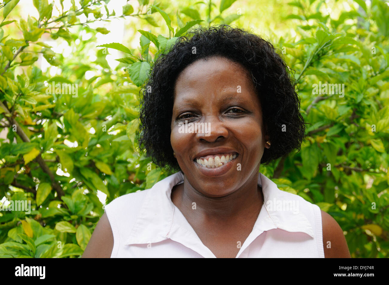 Seychelles portrait smiling woman hi-res stock photography and images ...