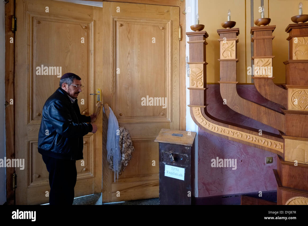 A Georgian Jewish man at the Great Jewish Synagogue in Tbilisi capital ...