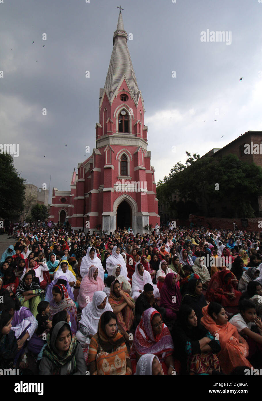 LAHORE, PAKISTAN, APRIL 18: Pakistani Christians attend a Good Friday ...