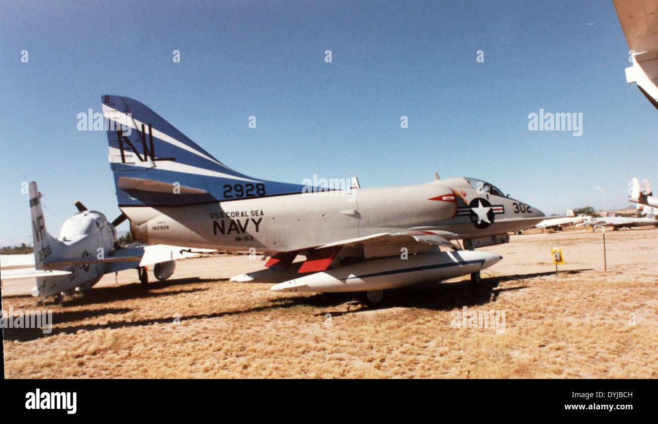 Douglas a 4 skyhawk vietnam hi-res stock photography and images - Alamy