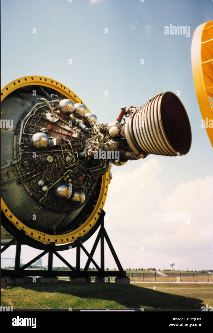 J 2 engine hi-res stock photography and images - Alamy