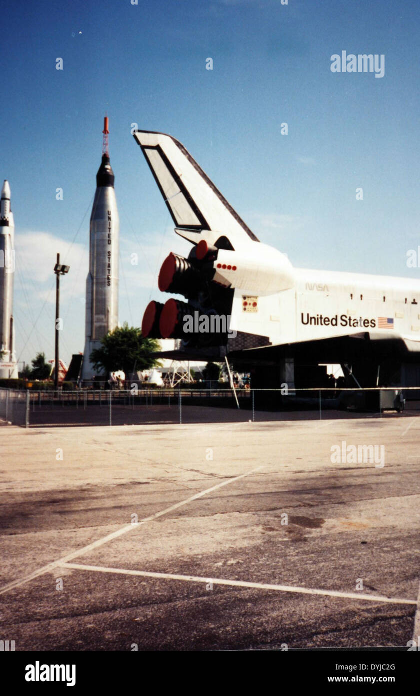 Space shuttle orbiter hi-res stock photography and images - Alamy