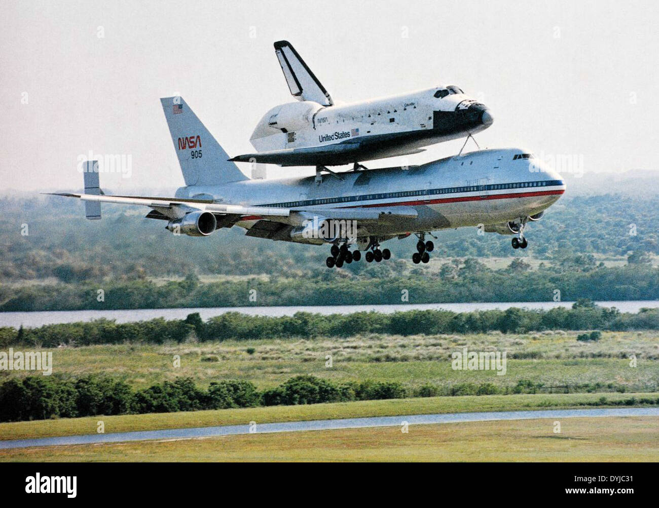 Nasa 747 with columbia hi-res stock photography and images - Alamy