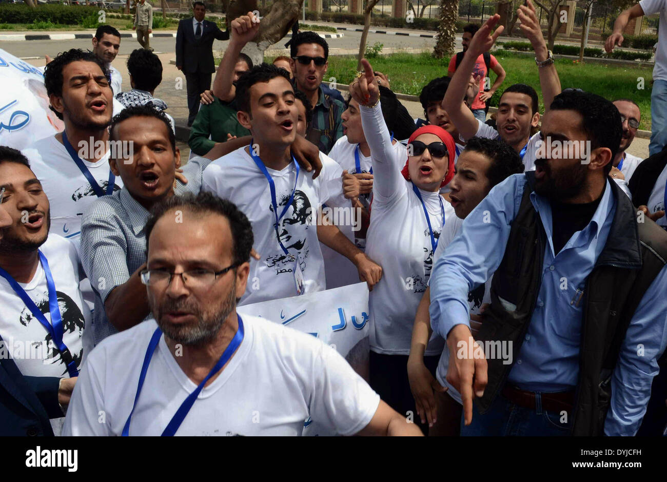 Cairo, Egypt. 19th Apr, 2014. Campaign volunteers of presidential ...