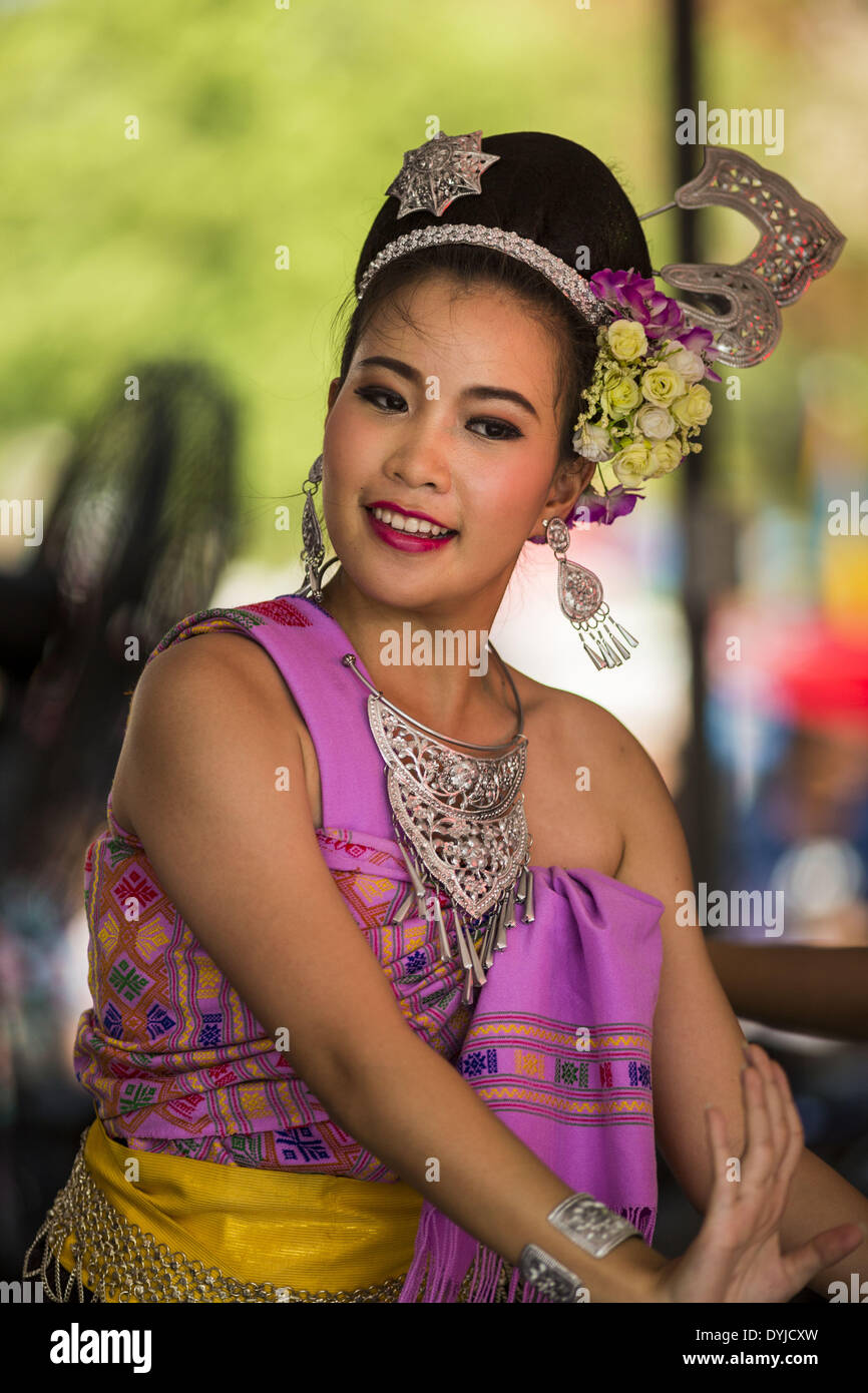Isaan music hi-res stock photography and images - Alamy