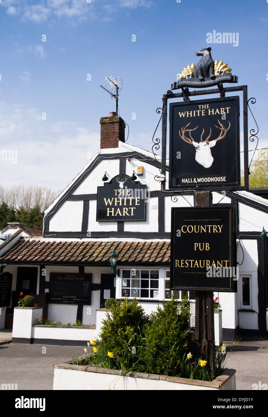 White hart pub hi-res stock photography and images - Alamy