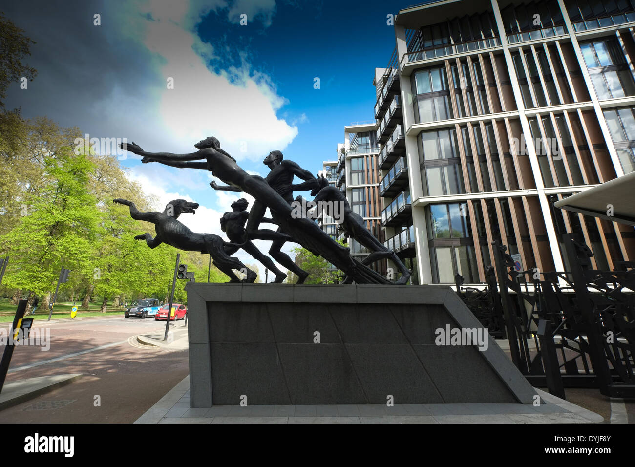 Epstein and sculpture hi-res stock photography and images - Alamy