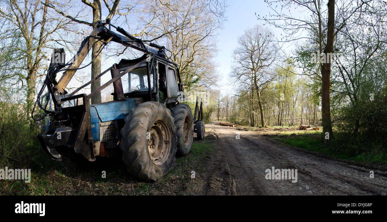 Logging tractor hi-res stock photography and images - Alamy