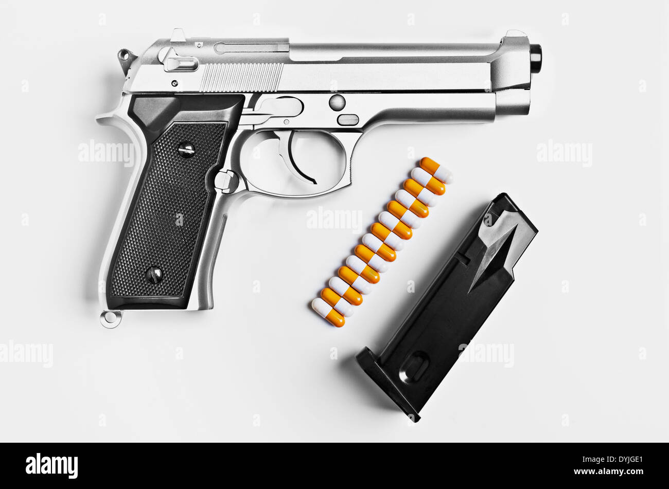 Capsule gun hi-res stock photography and images - Alamy
