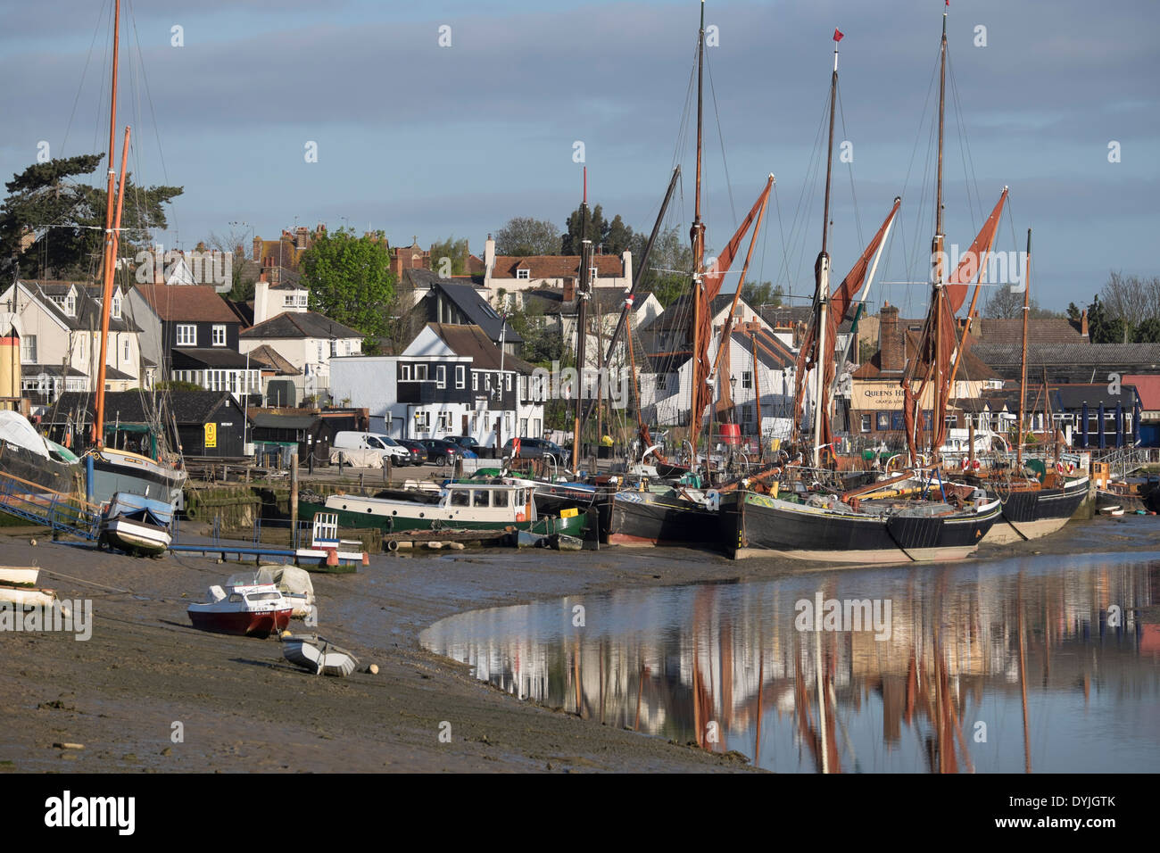 Maldon essex boats hi-res stock photography and images - Alamy