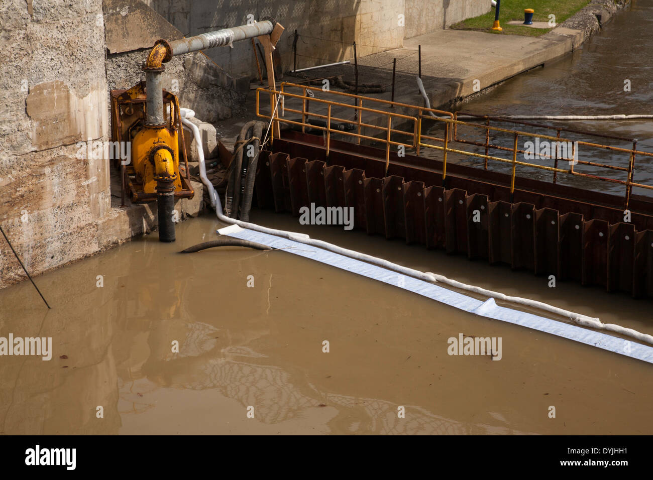 New york canal champlain canals pump hi-res stock photography and ...