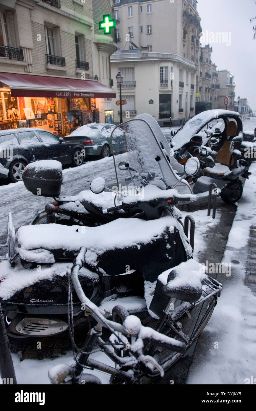 Arctic conditions in winter hi-res stock photography and images - Alamy