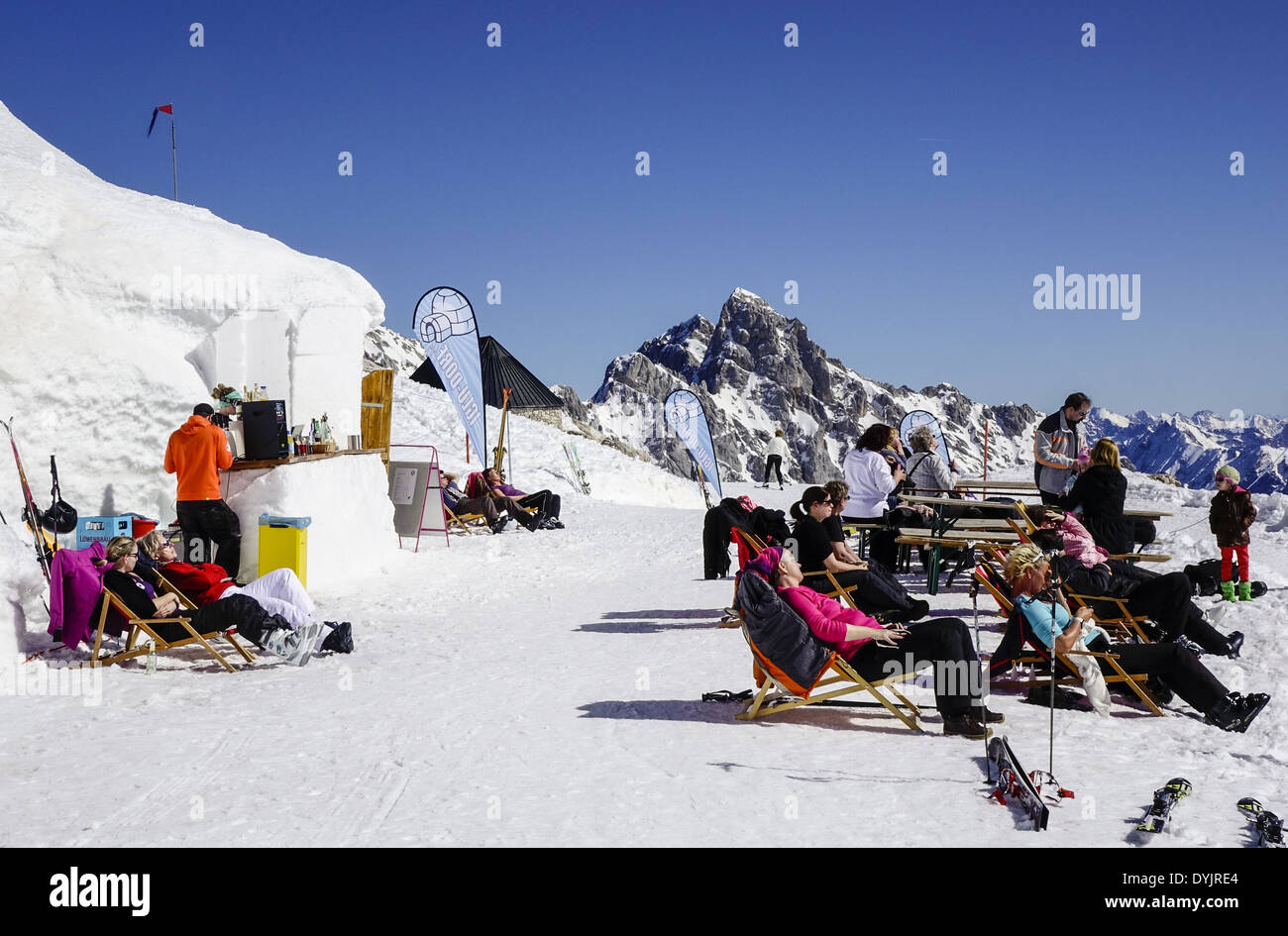 Der iglu hi-res stock photography and images - Alamy