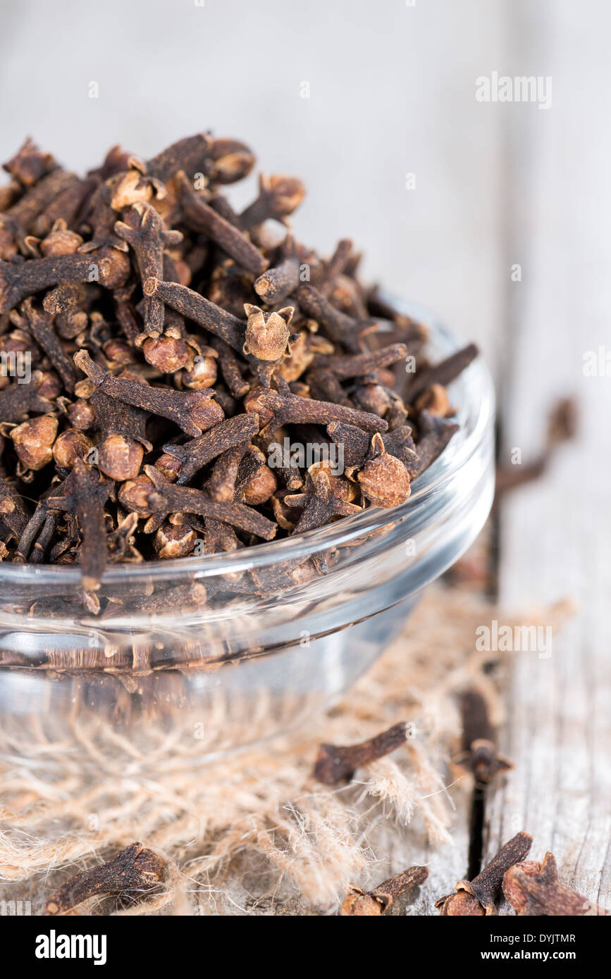 Small Portion of Cloves (detailes close-up shot Stock Photo - Alamy