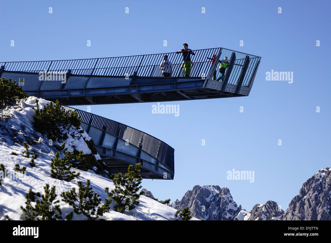 AlpspiX Aussichtsplattform an der Alpspitzbahn Bergstation Alpspitze ...