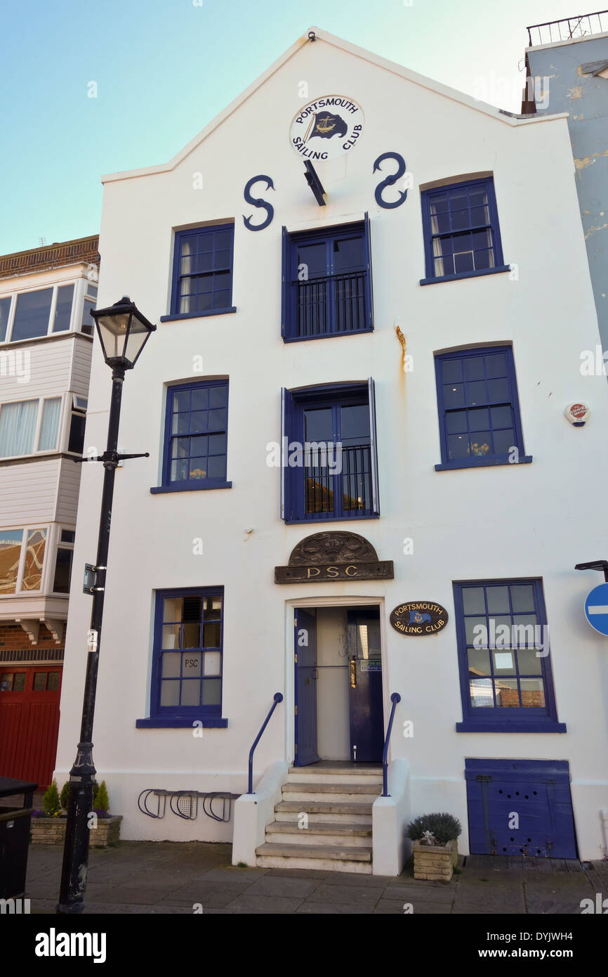 Portsmouth sailing club headquarters building club house Stock Photo ...