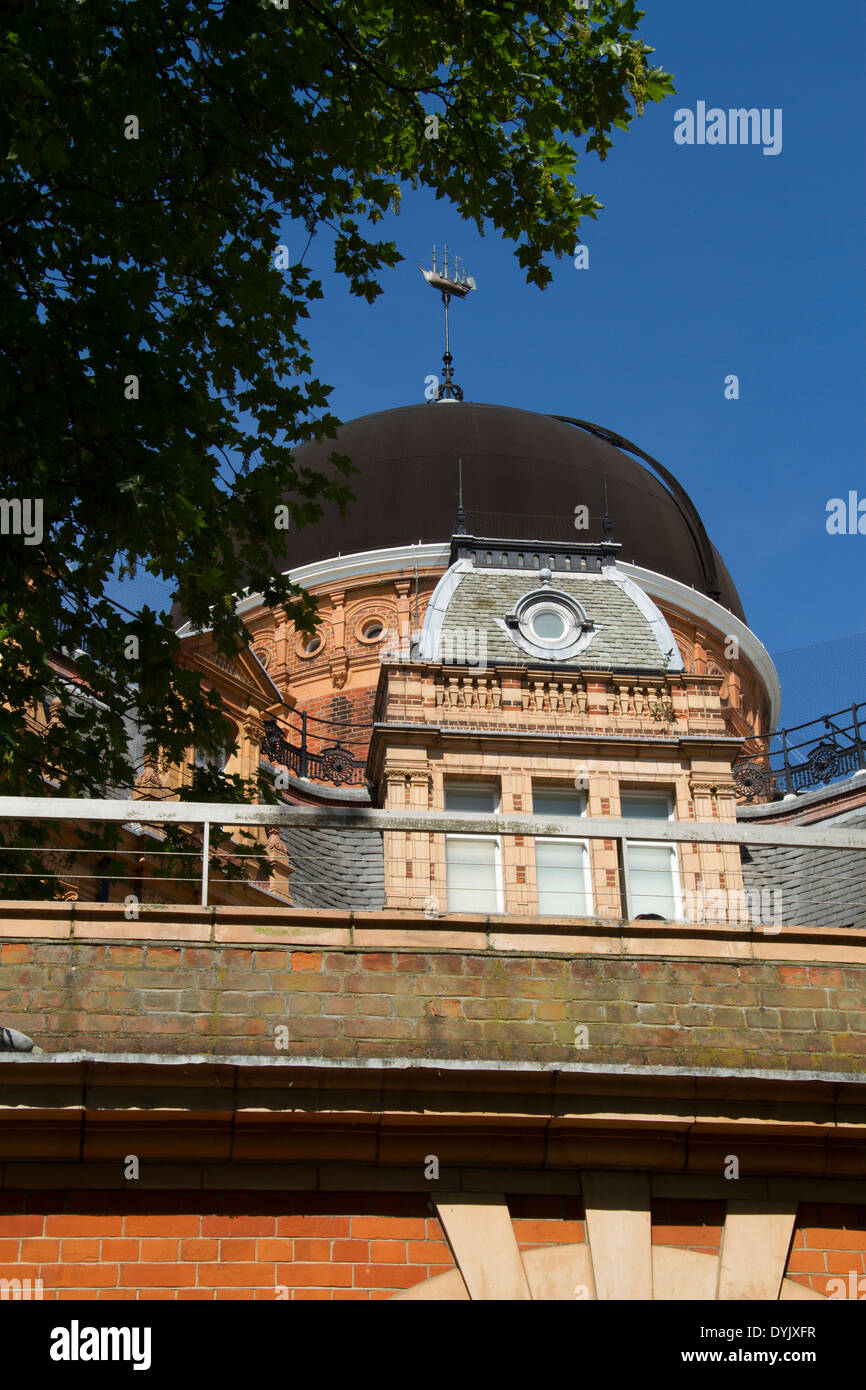 Greenwich meridian observatory hi-res stock photography and images - Alamy