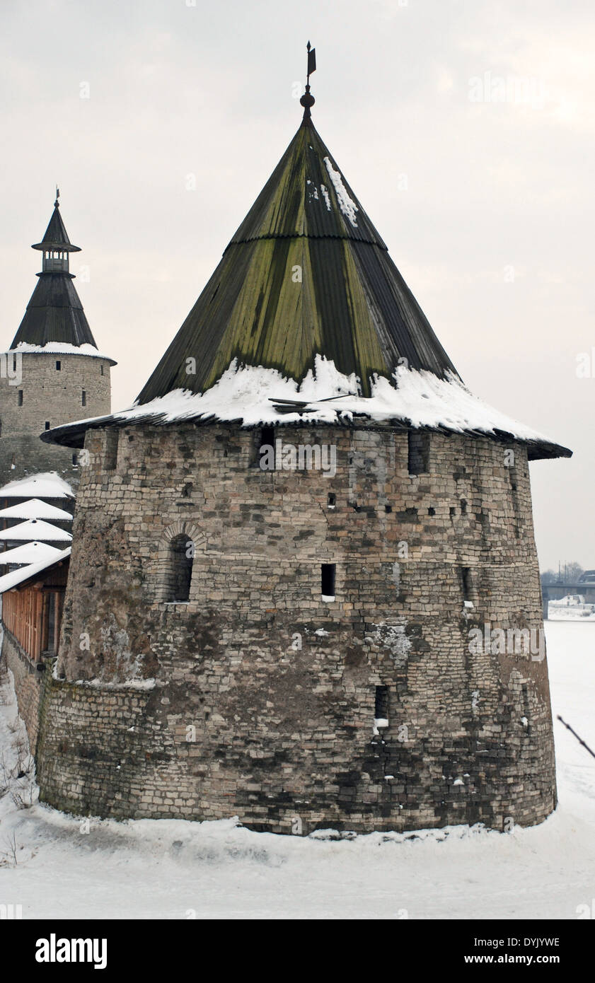 Pskov. The Flat tower of Kroma and the tower of Kutekroma Stock Photo ...