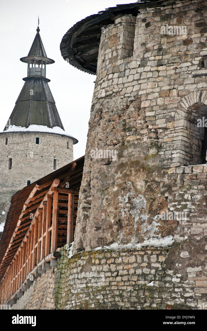 Pskov. The Flat tower of Kroma and the tower of Kutekroma Stock Photo ...