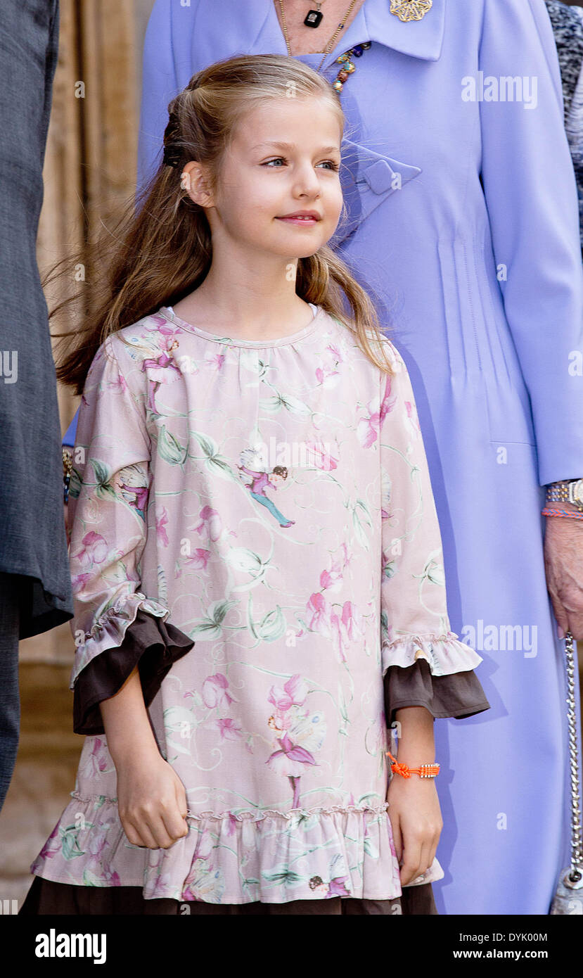 Spanish Princess Leonor leaves the mass to mark Easter Sunday at Palma ...