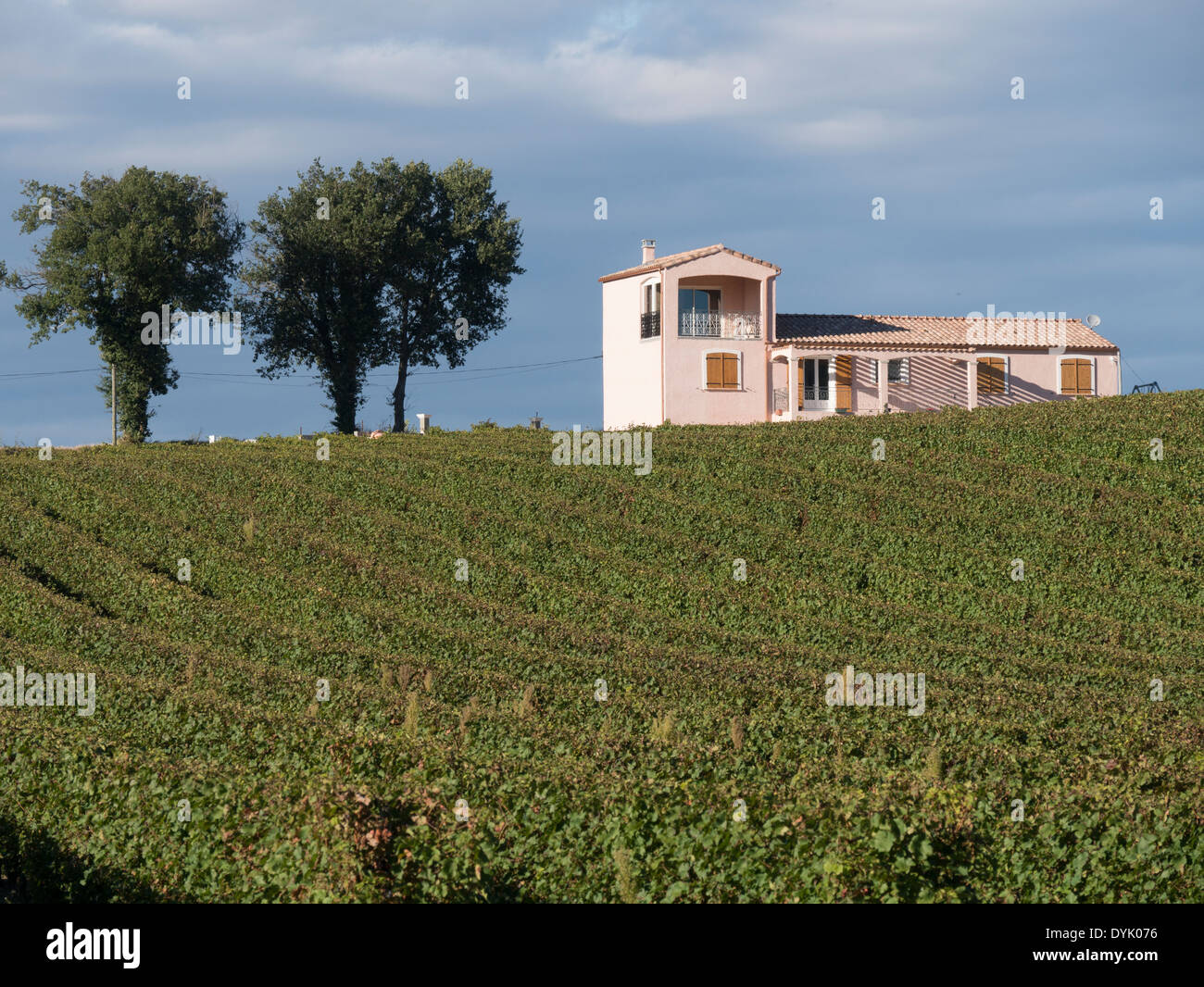 Southern french farmhouse hi-res stock photography and images - Alamy