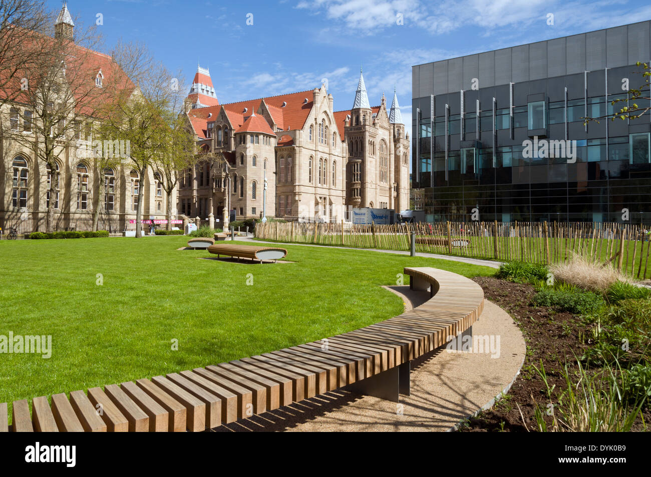 Alan Gilbert Learning Commons building (at right), Manchester ...