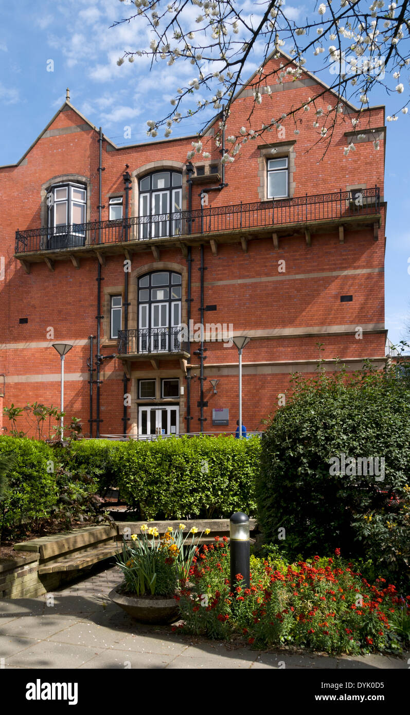 University manchester rutherford hi-res stock photography and images ...