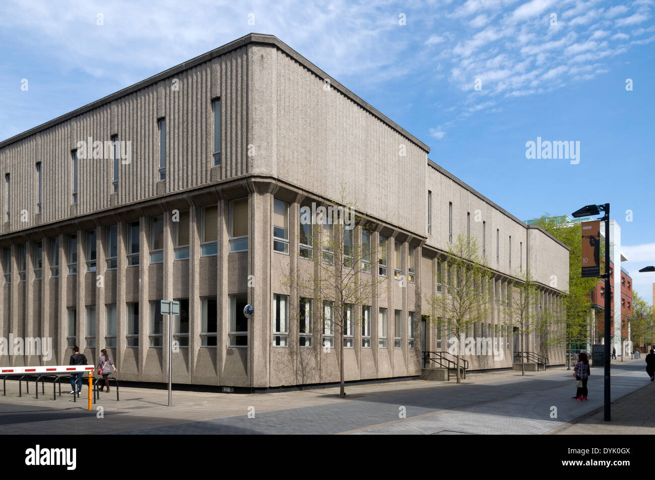 Humanities building, Manchester University campus, Bridgeford Street ...