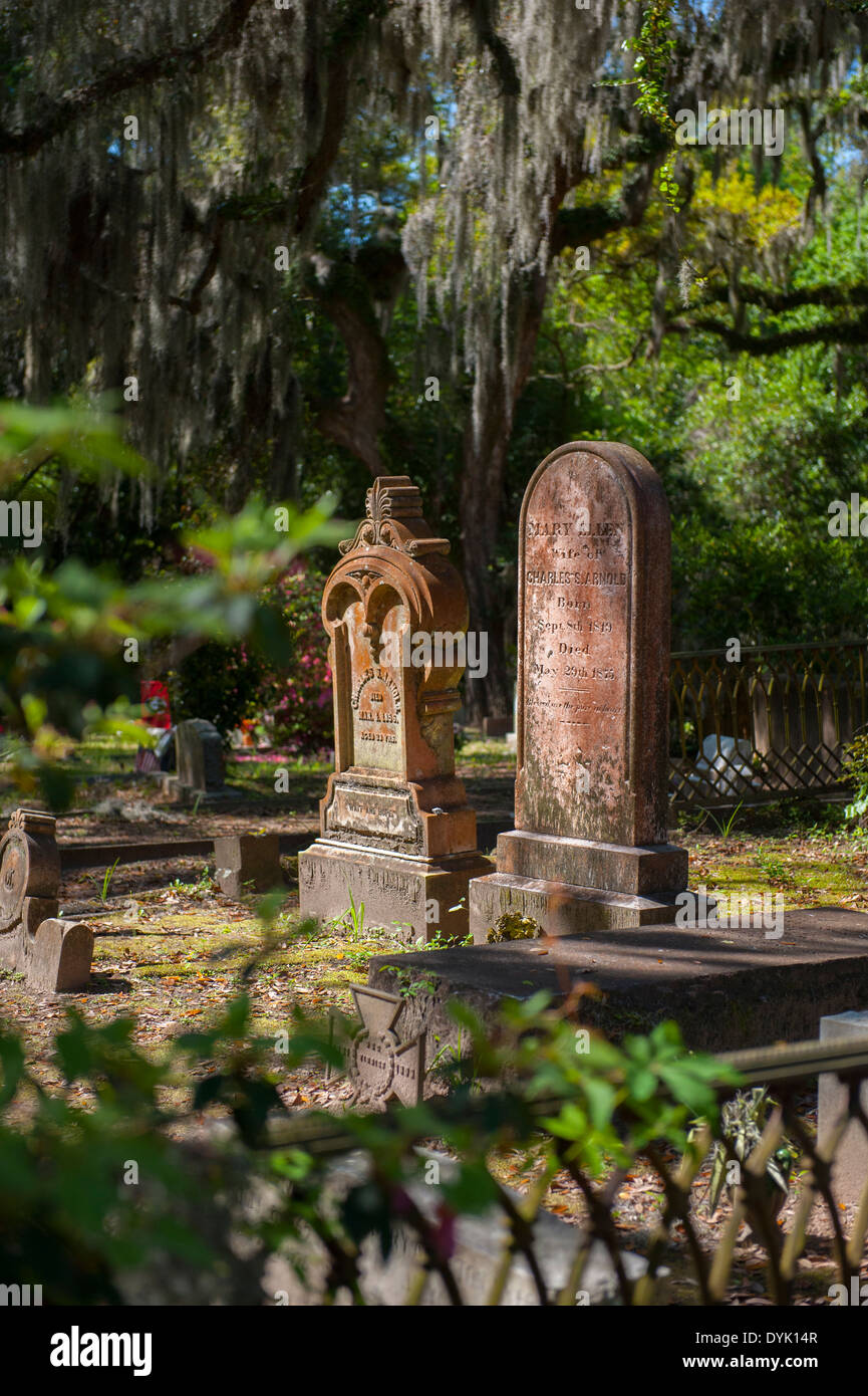 USA Georgia GA Savannah Bonaventure Cemetery historic old burial area ...