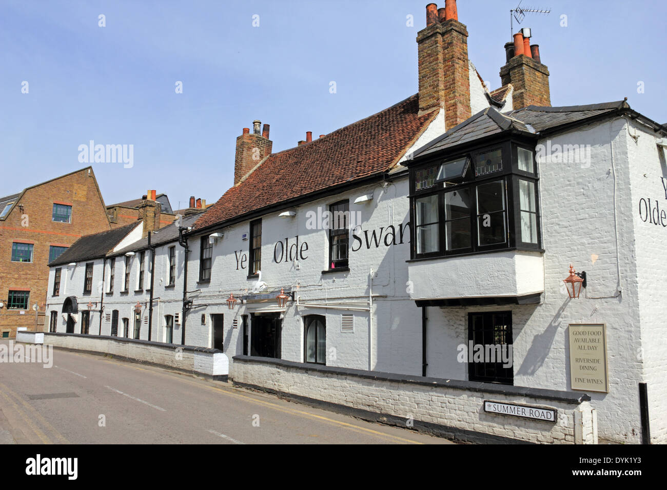 Thames Ditton Surrey High Resolution Stock Photography and Images - Alamy