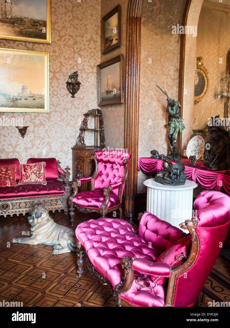 Smoking room hi-res stock photography and images - Alamy