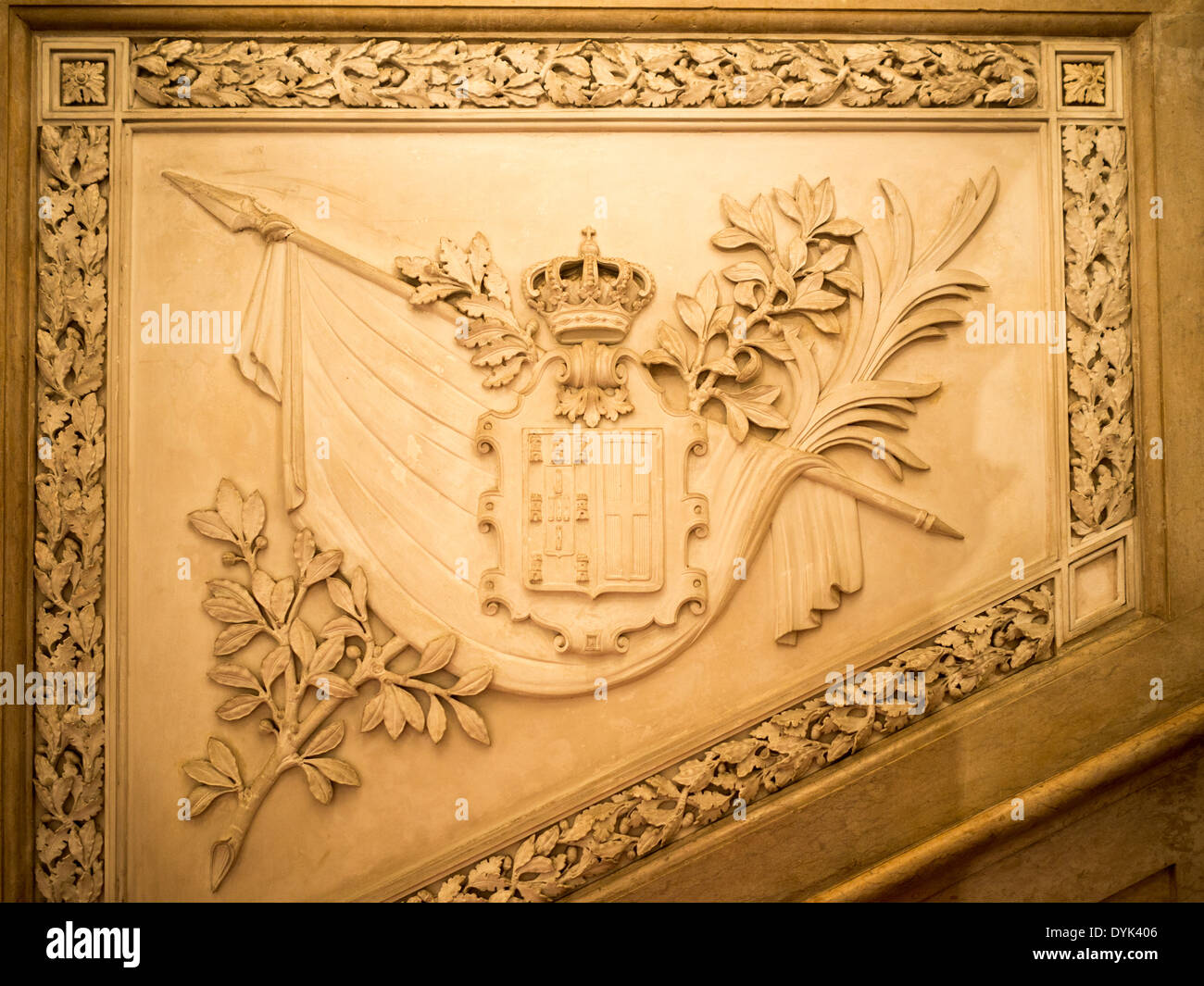 Royal blazon carving Stock Photo - Alamy