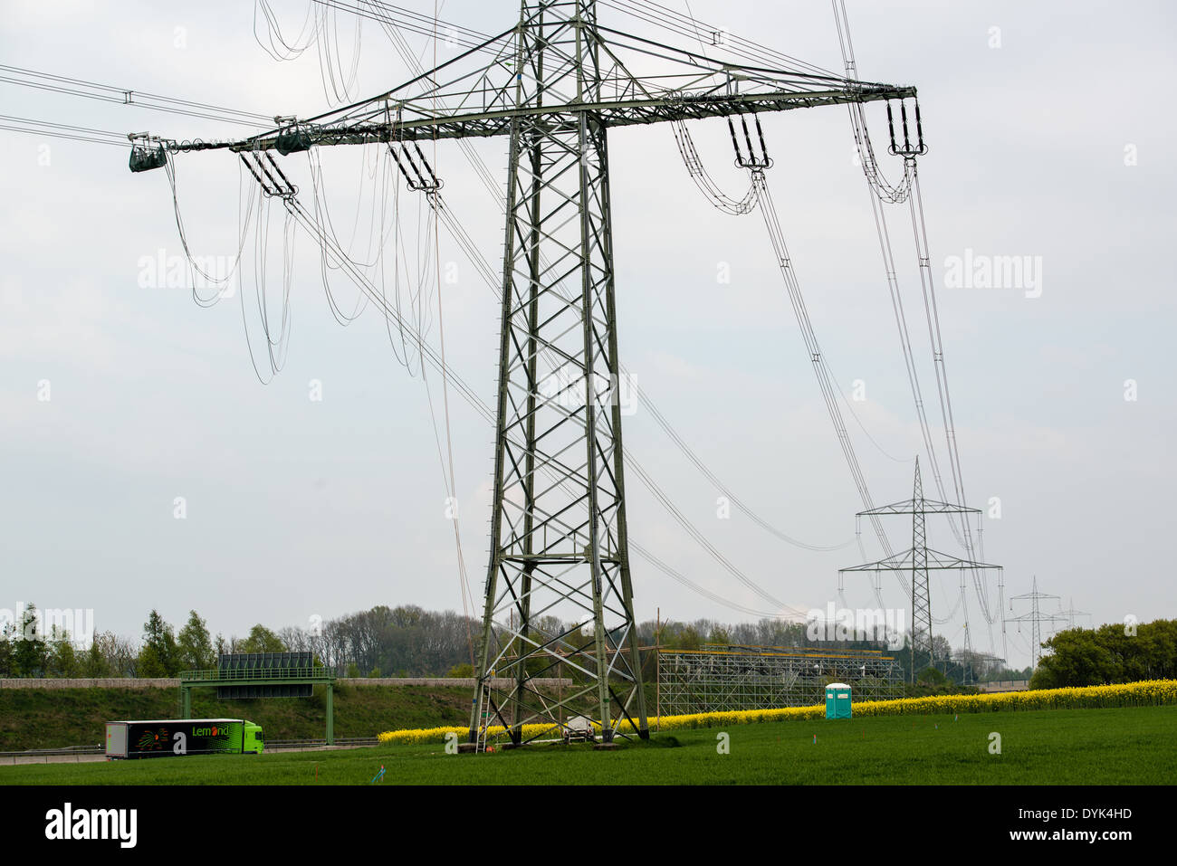 Steel Construction Electrical Tower Stock Photos & Steel Construction ...