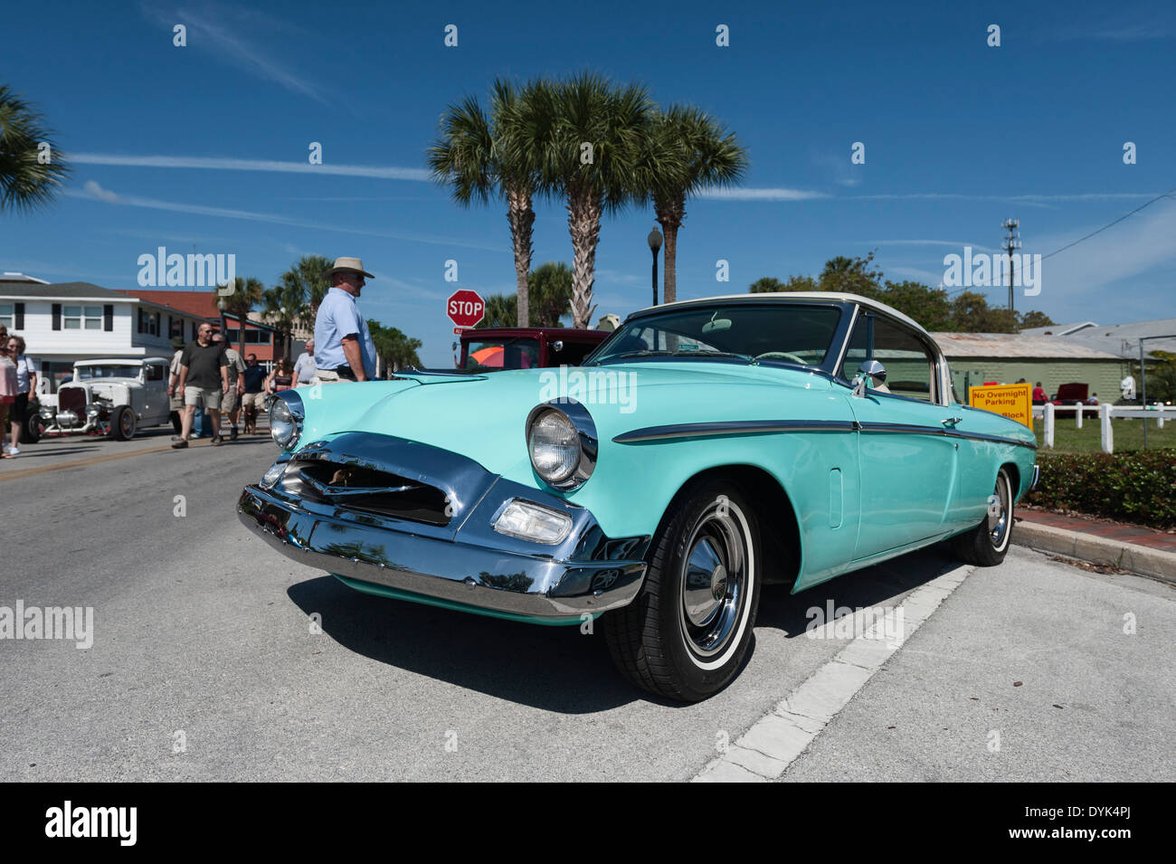 Vintage studebaker truck hi-res stock photography and images - Alamy