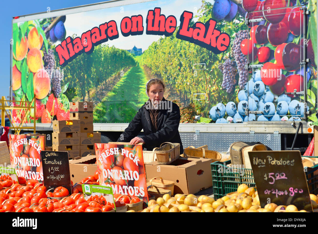Mennonite woman High Resolution Stock Photography and Images - Alamy
