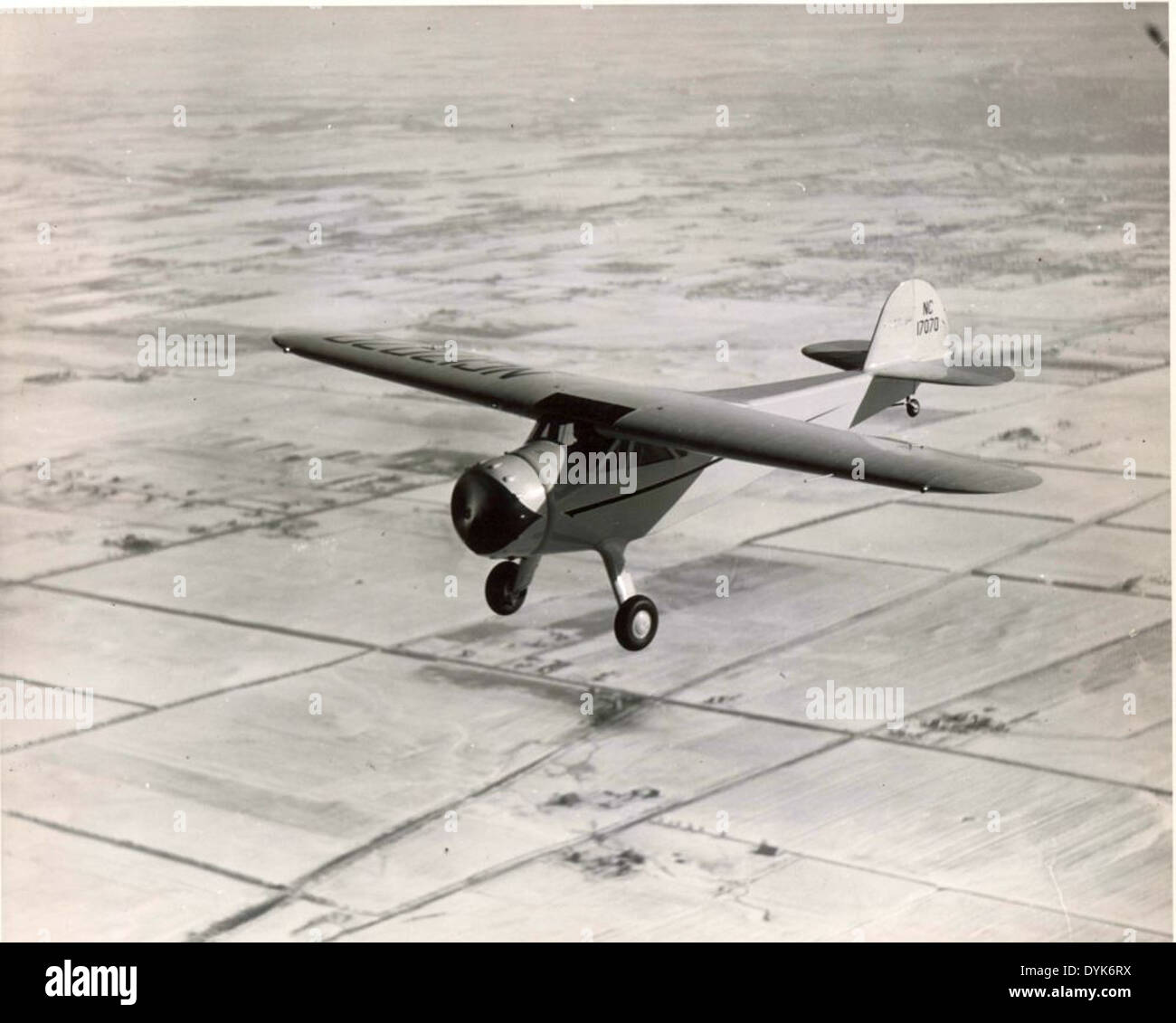 Original airplane hi-res stock photography and images - Alamy