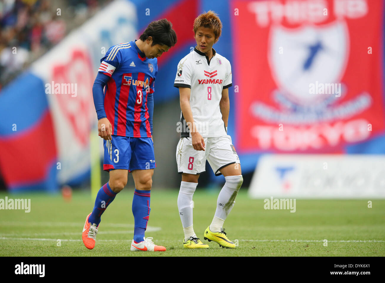 Ajinomoto Stadium, Tokyo, Japan. 19th Apr, 2014. (L to R) Masato ...